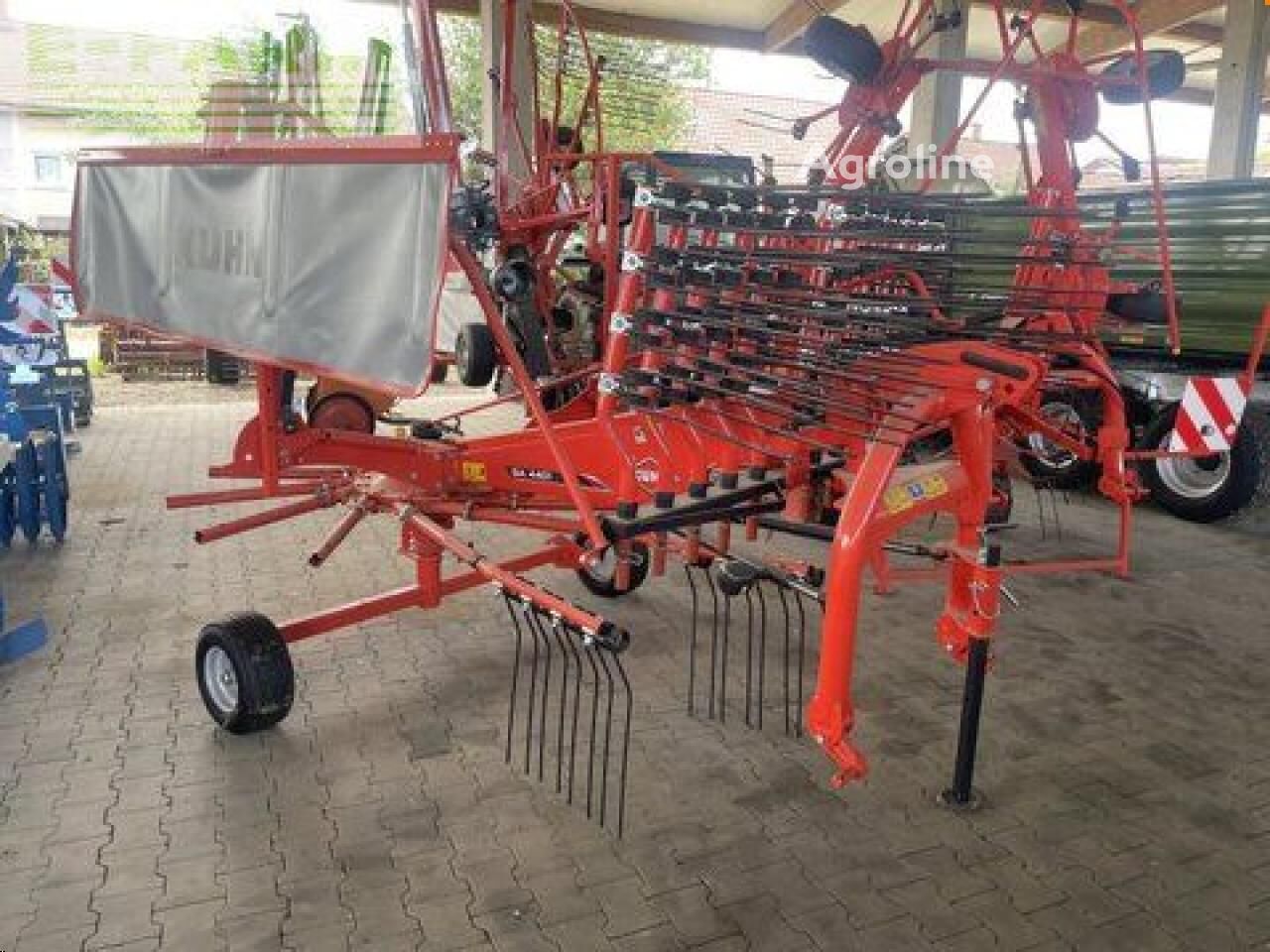 Kuhn ga4401 prevrtač sena