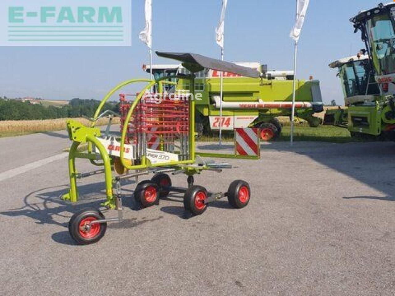 Claas liner 370 prevrtač sena