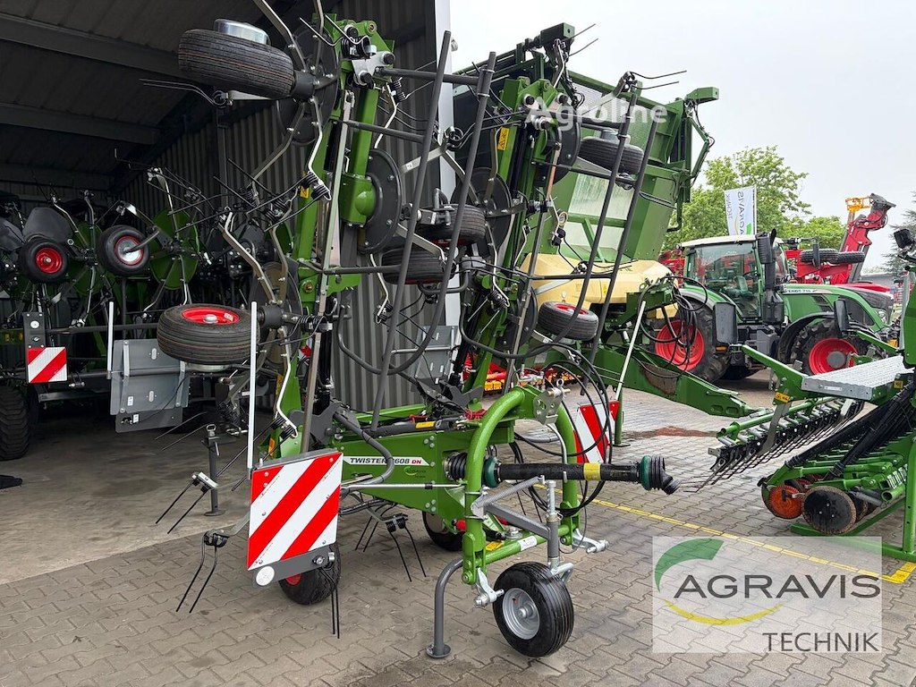 Novi Fendt TWISTER 8608 DN prevrtač sena