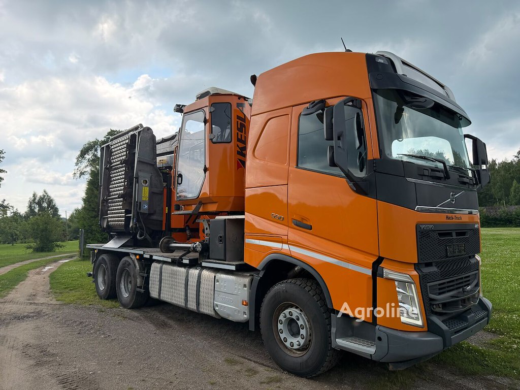 Mus-Max WT10 XL mounted on Volvo FH 550 drobilica za drvo