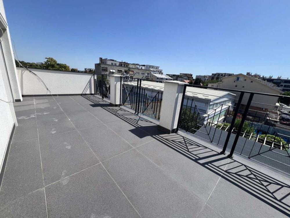 Branka Pešića, Troiposoban stan na prodaju, 99m2, 280.000€