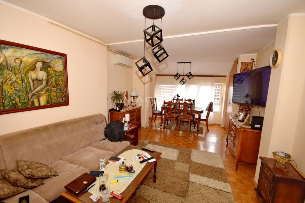 Kedrova, Dvoiposoban stan na prodaju, 58m2, 198.000€