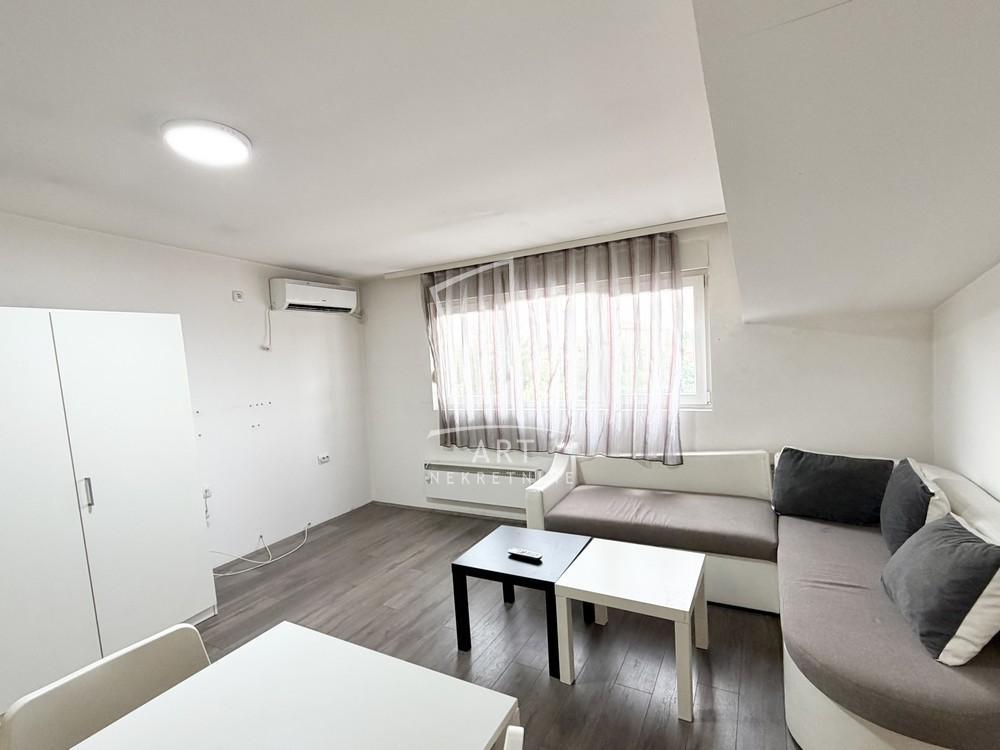Ivana Milutinovića, Trosoban stan na prodaju, 59m2, 148.000€