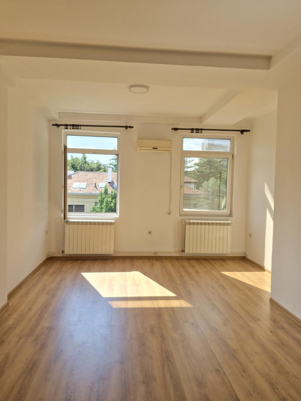 Zdravka Čelara, Dvoiposoban stan za izdavanje, 60m2, 650€