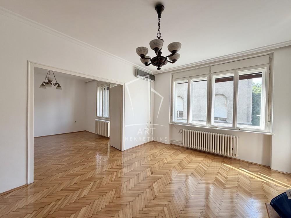 Simina, Trosoban stan za izdavanje, 66m2, 1.200€
