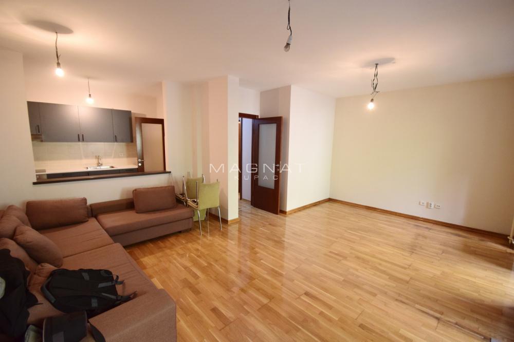 Dubljanska, Trosoban stan za izdavanje, 81m2, 1.200€