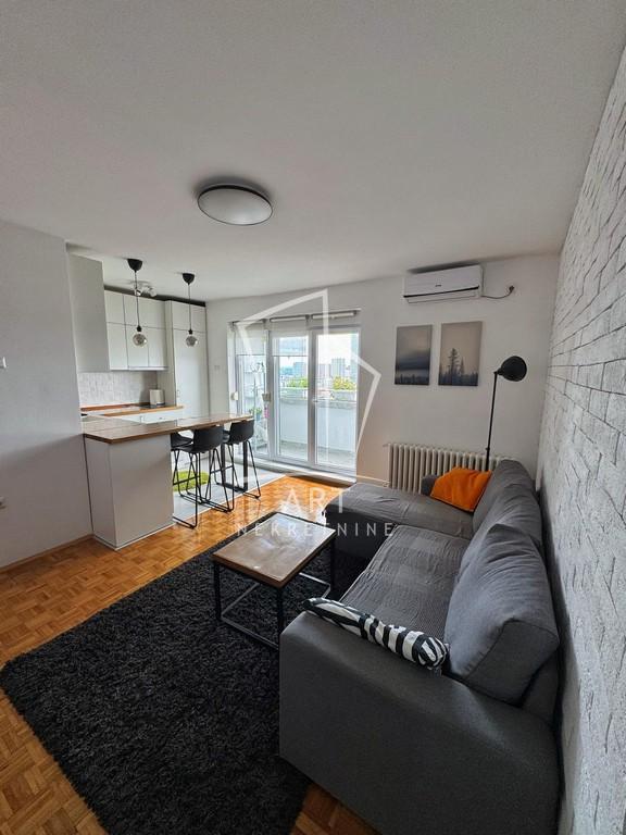 Stjepana Filipovića, Trosoban stan za izdavanje, 59m2, 1.000€