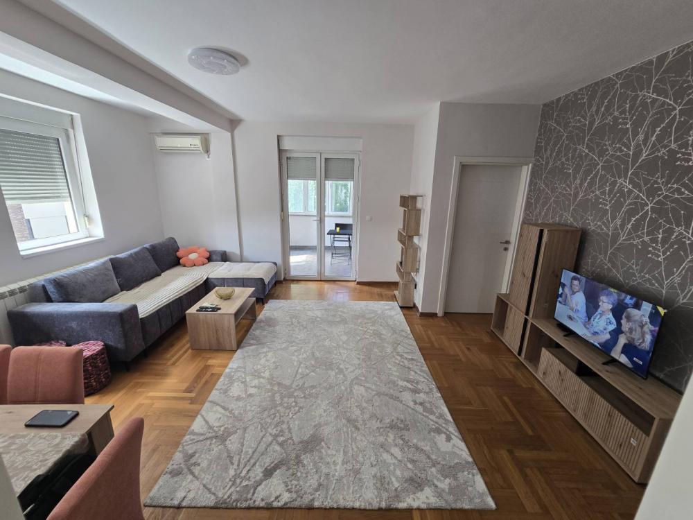 Gospodara Vučića, Trosoban stan za izdavanje, 61m2, 1.000€