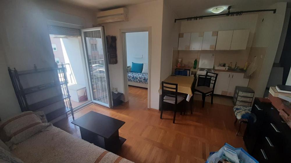 Jednoiposoban stan za izdavanje, 37m2, 350€