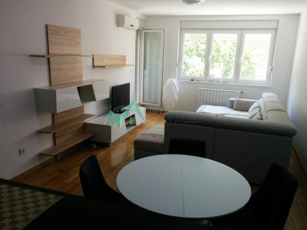 Dvosoban stan za izdavanje, 52m2, 420€