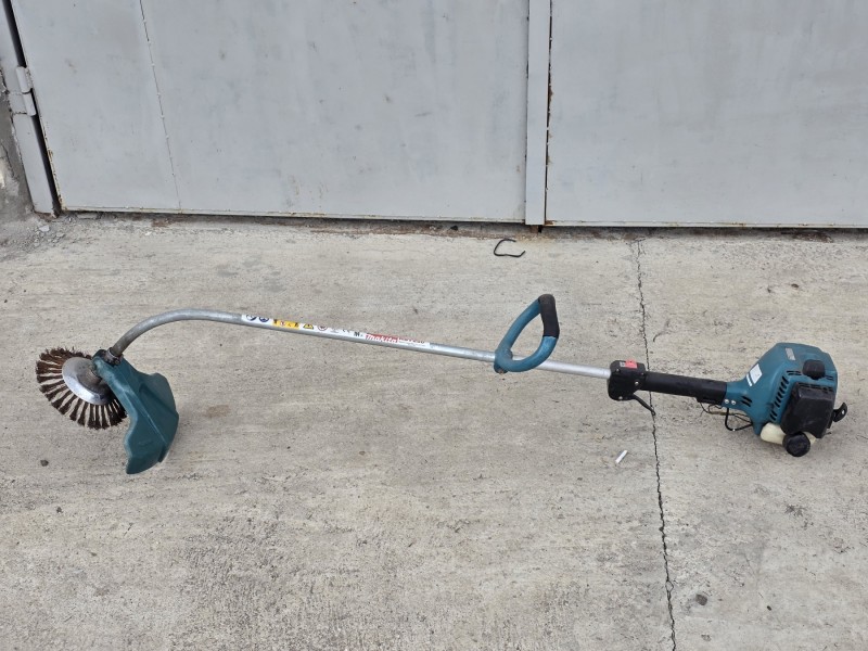 benzinski trimer Makita RST250, ispravan