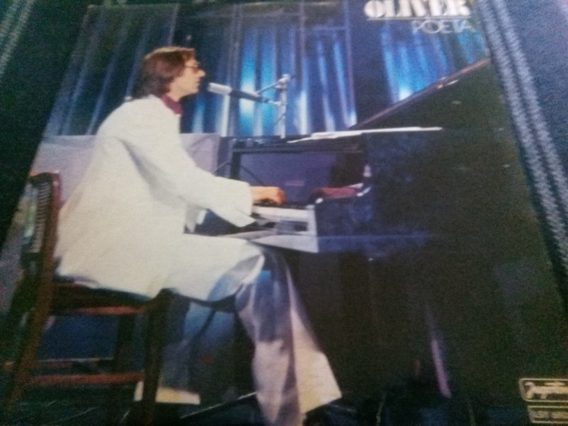 OLIVER DRAGOJEVIC - POETA