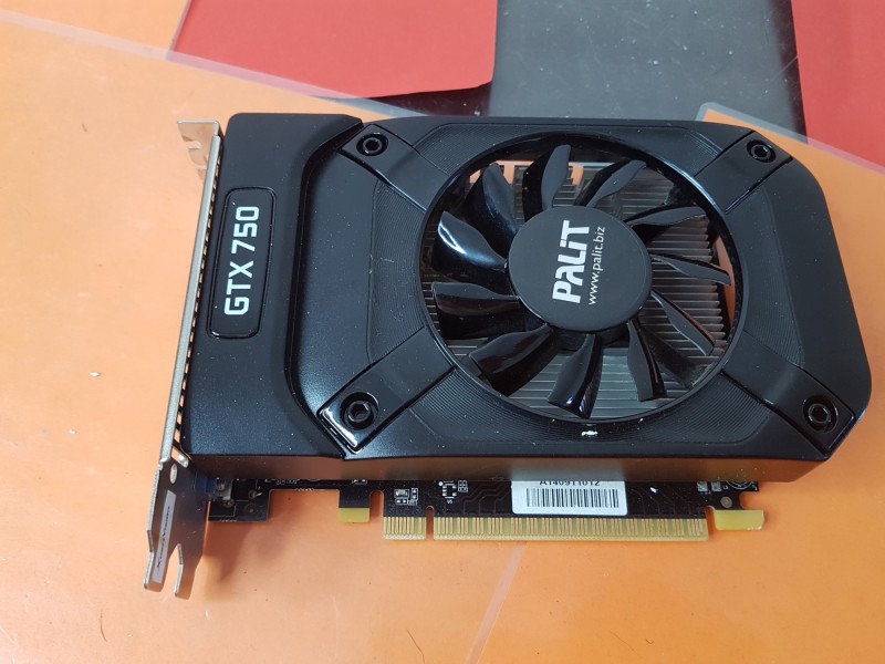 graficka Nvidia GeForce GTX 750