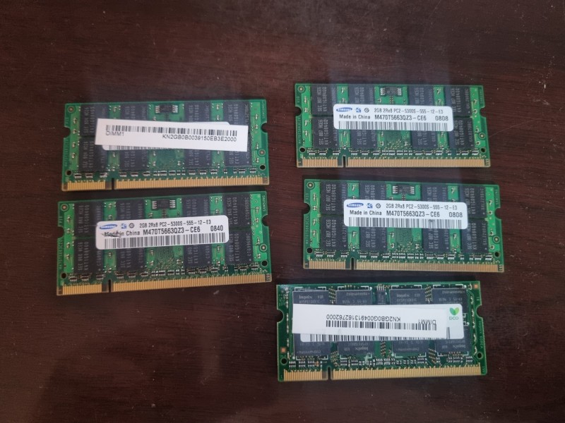 5 x 2GB DDR2 za laptop , ispravno