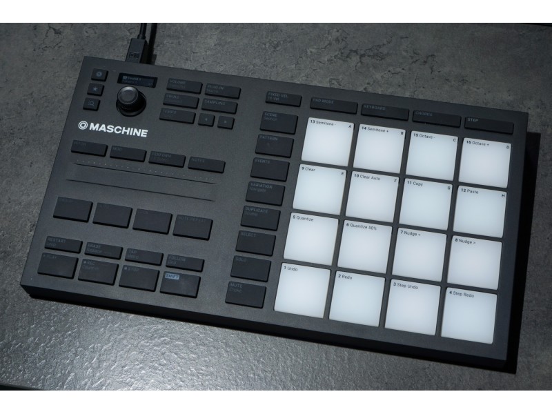 Native Instruments Maschine Mikro MK3