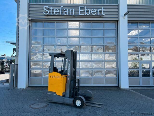 Reachtruck
Jungheinrich ETV C16 / Triplex 5.72m / SS / nur 2.836h / 2016