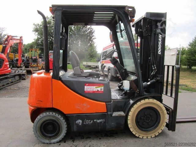 Dizel viljuškari
Doosan D25S-5 -Triplex-Freihub 4,75m + Seitenschieber