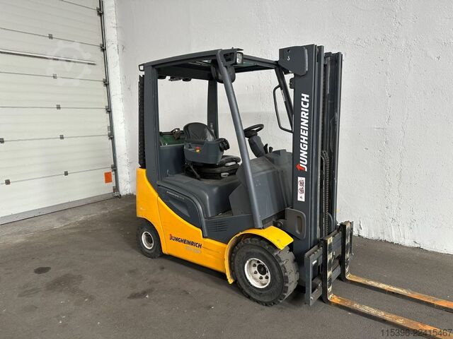 LPG viljuškari
Jungheinrich TFG 316s - TRIPLEX 4,4 m