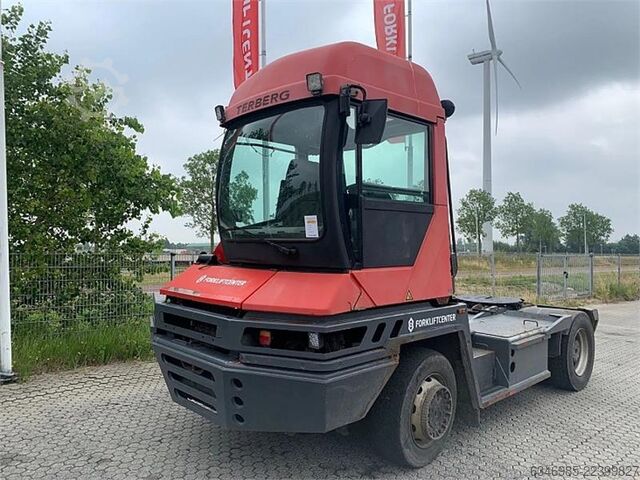 Traktor terminala
Terberg RT222 4x4