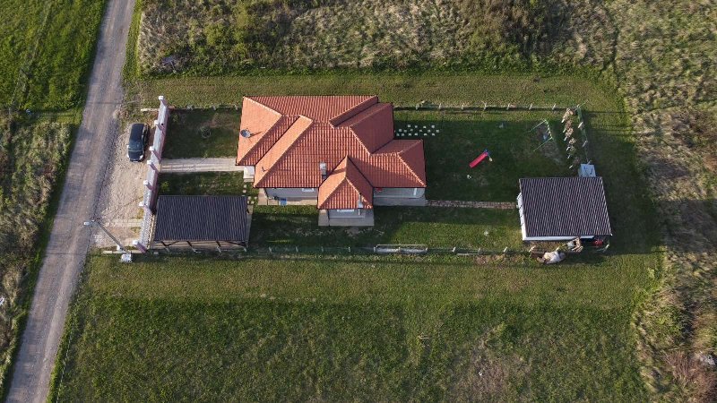 Kuća 110 m2 Grmovac Zemun