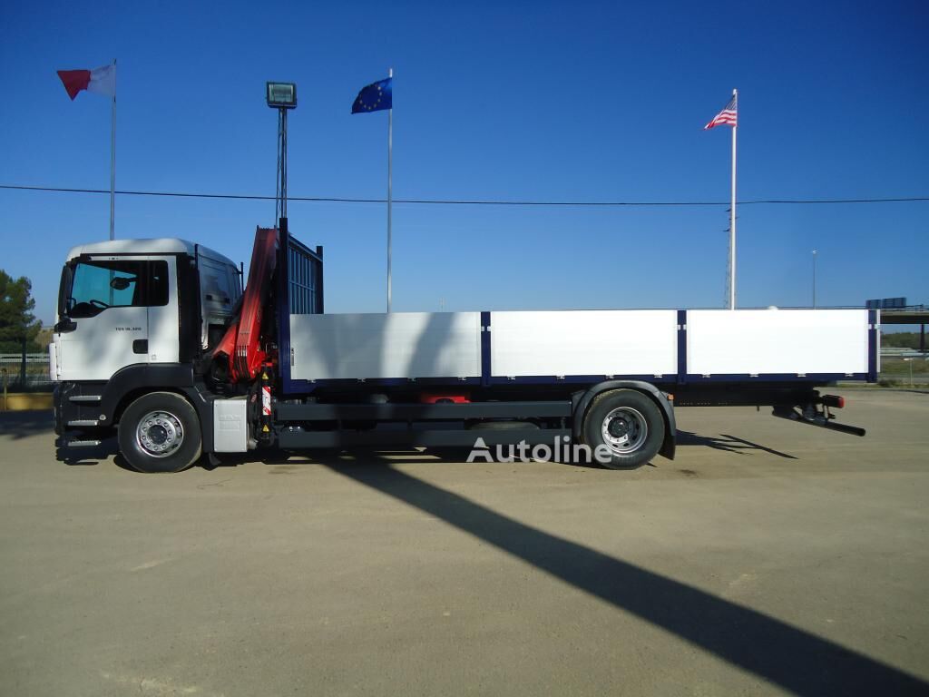 MAN TGS 18 320 kamion s ravnom platformom