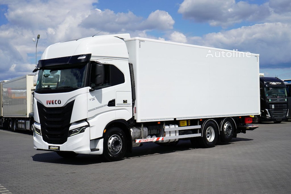 IVECO S-WAY / 420 / E 6 / KONTENER + WINDA / 20 PALET / RETARDER / OŚ kamion furgon
