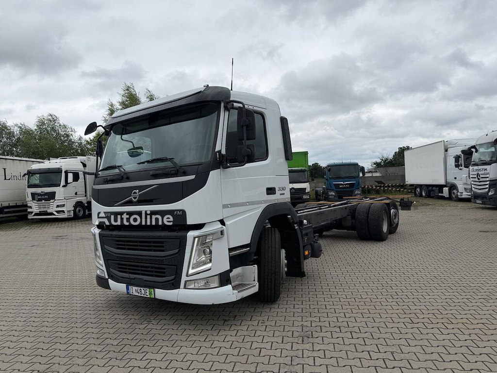 Volvo FM330 kamion šasija