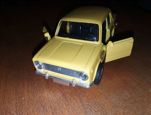Novo Lada sa sirenom i pogonom