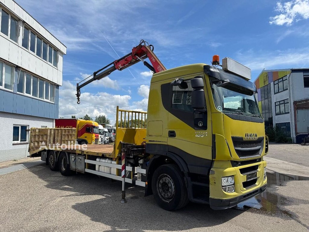 IVECO Stralis 420 6X2 EURO 6 + FASSI F80A.0.23 + HYDRAULIC RAMP + WINC šlep auto