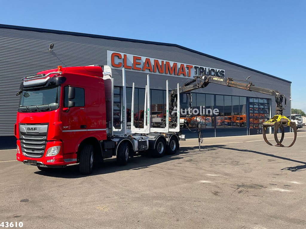 DAF FAD XF 530 8x4 Holzkran kamion za prevoz drva