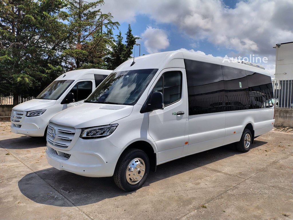 Novi Mercedes-Benz Sprinter 519 putnički minibus