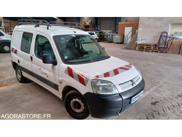 Prodaje se Citroen BERLINGO laki furgon na aukciji