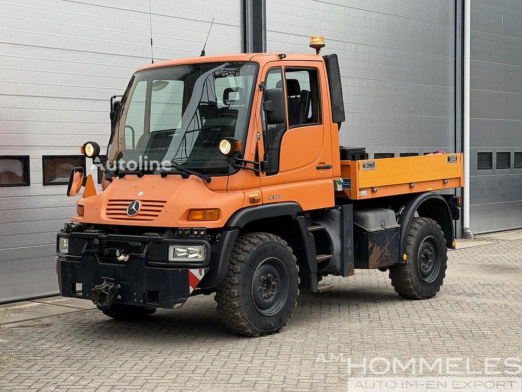 Unimog U300 univerzalna komunalna mašina