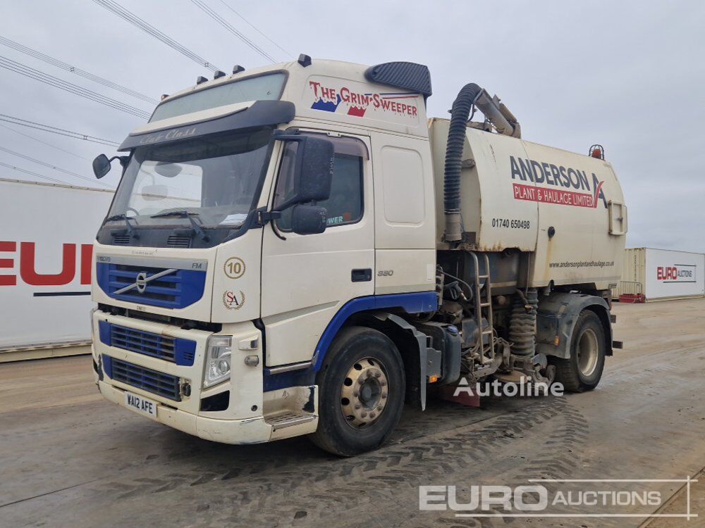 Prodaje se Volvo FM330 vozilo za čišćenje ulica na aukciji