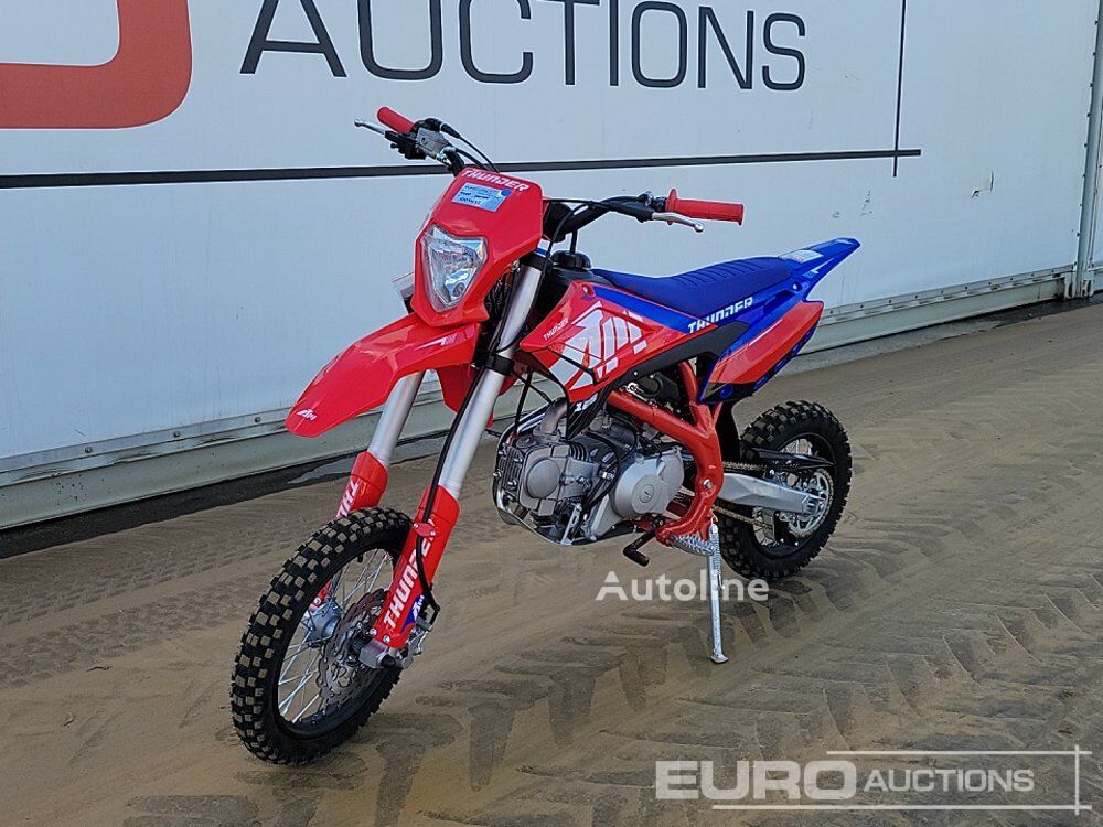 Prodaje se Apollo Thunder motocikl na aukciji