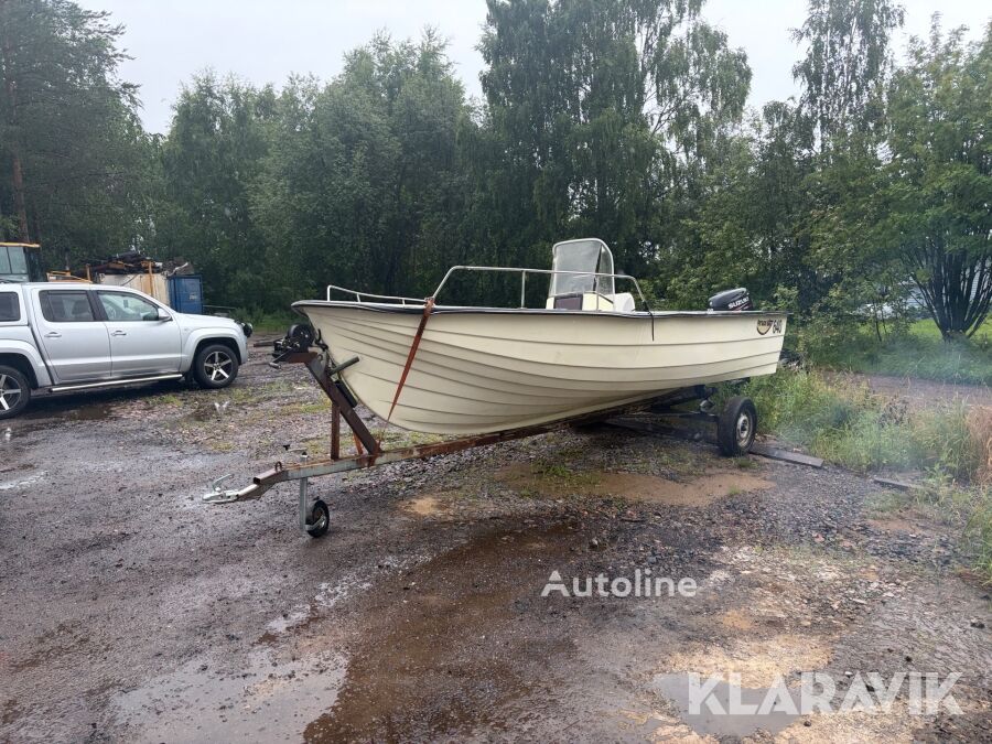 Prodaje se Persson 640 čamac na aukciji