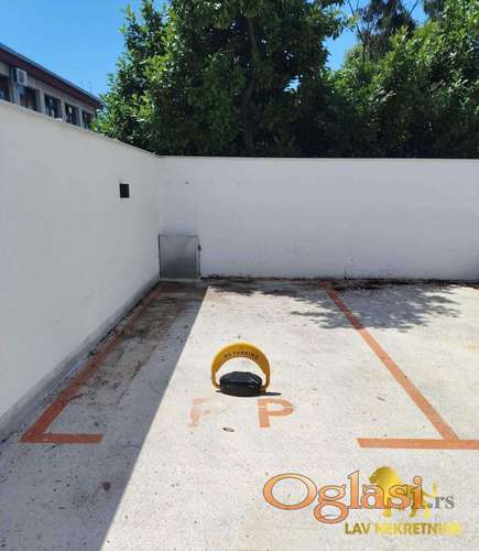 NOVI SAD - SOCIJALNO - 15.00 m2