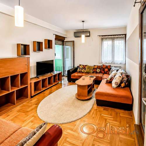 Izdaje se dvosoban stan u blizini Doma zdravlja, 58m2