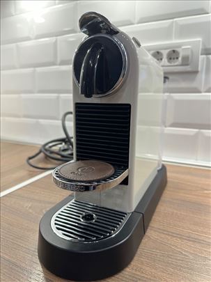 NESPRESSO kafe aparat