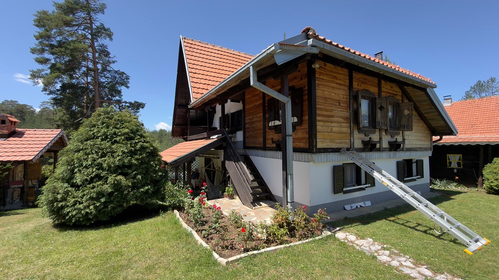 Na prodaju-porodicna kuca na Borovoj glavi,Dobroselica-Zlatibor