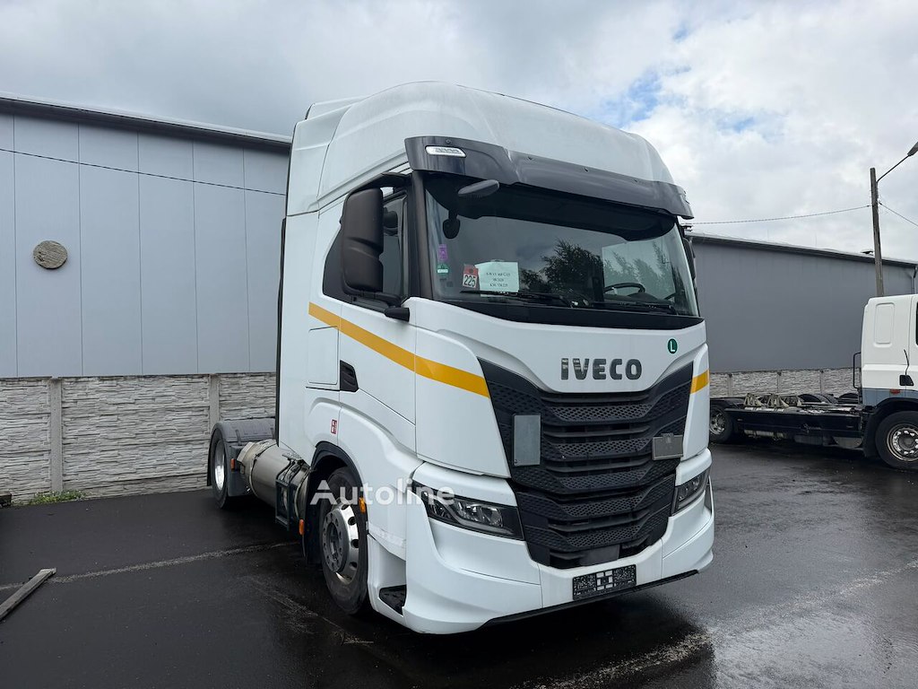 IVECO Stralis 460 LNG tegljač
