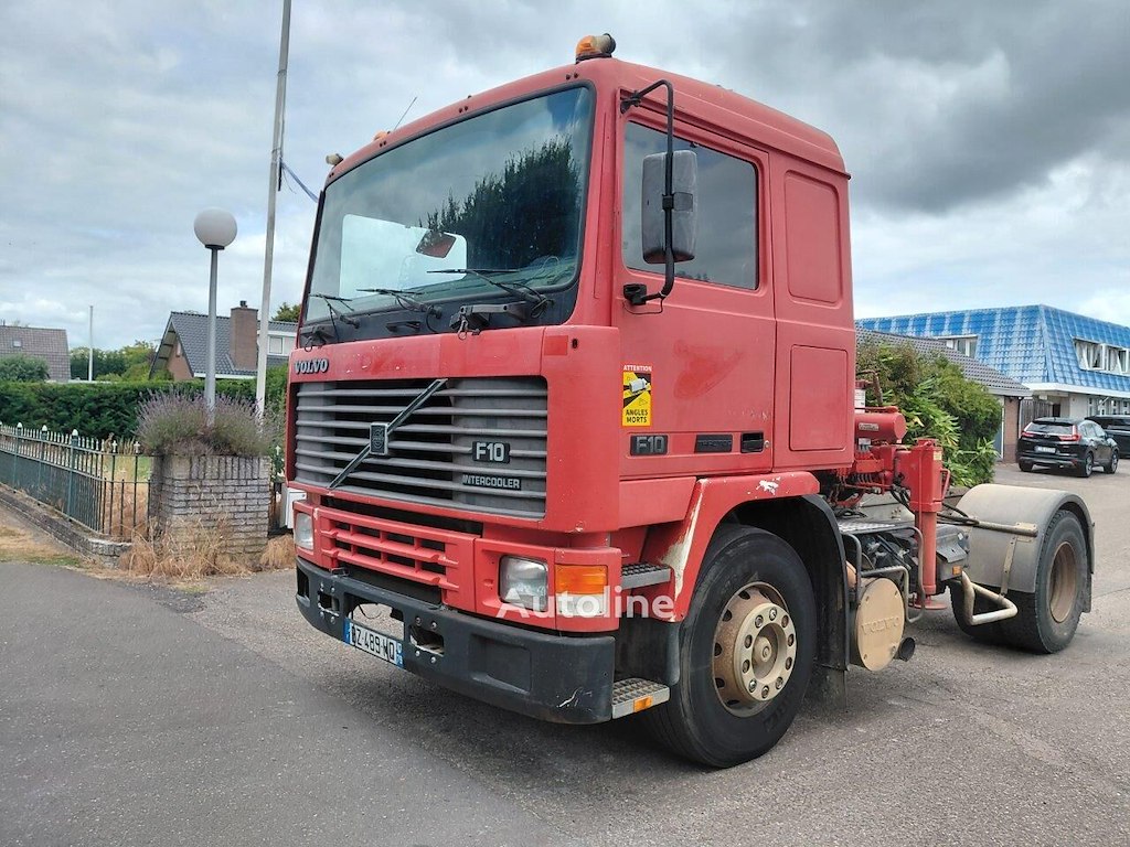 Volvo F 10 4x2 Steel Suspension tegljač