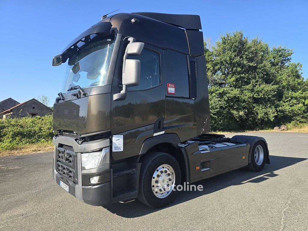 Renault T460 tegljač