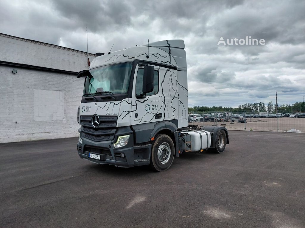 Mercedes-Benz tegljač