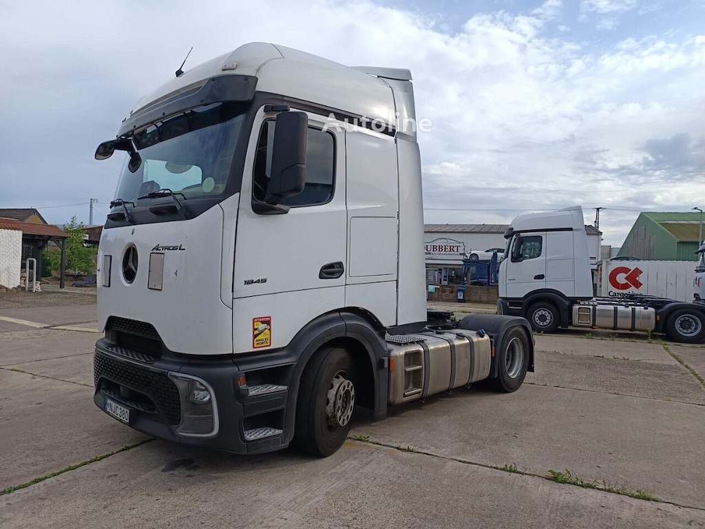 Mercedes-Benz Actros 1845 tegljač