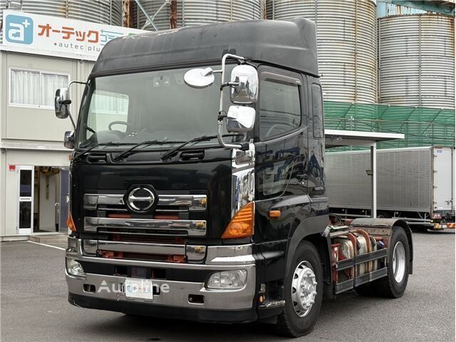 Hino PROFIA tegljač