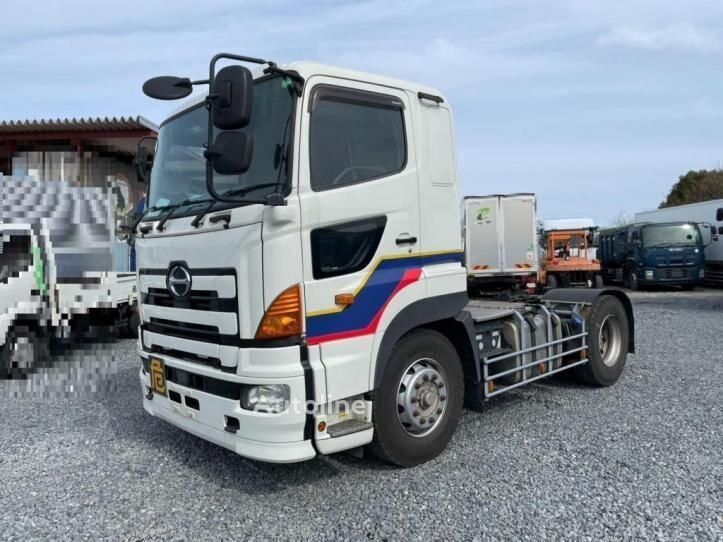 Hino PROFIA tegljač