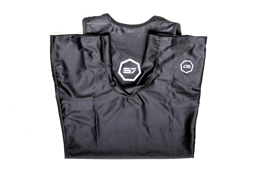 TRIPLE7 Singlet, Takmičarski triko crni