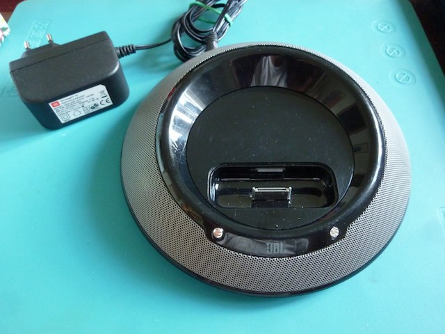 JBL on Stage III - Portabl iPod Docking Device