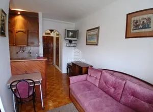 Izdavanje Stan - Beograd, Novi Beograd: Paviljoni - Pariske komune - Ikarus